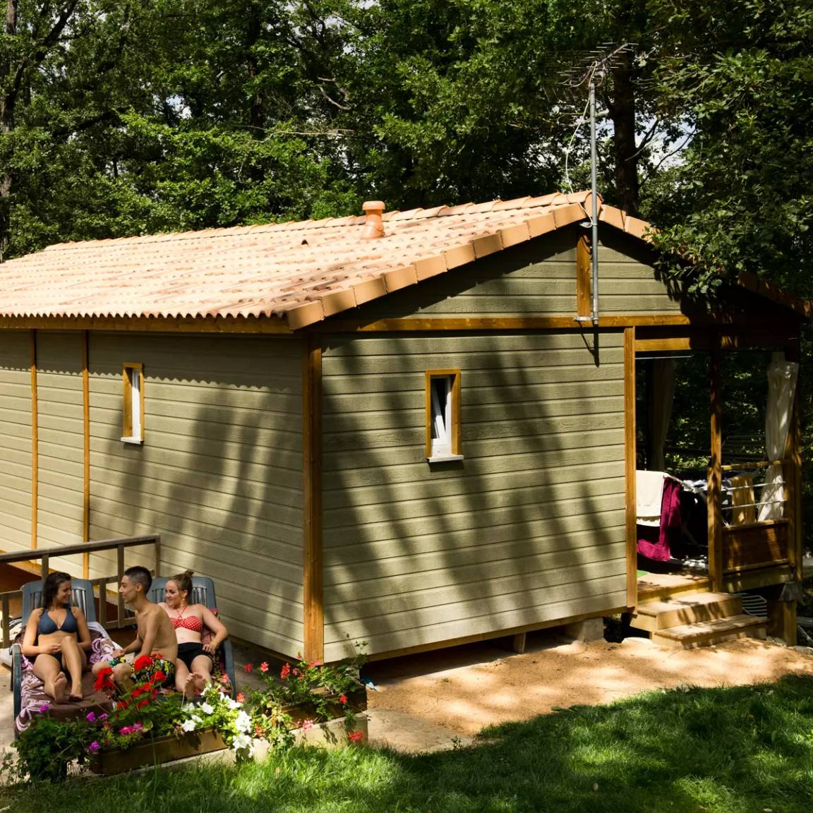 35 M² Chalet ∙ 3 Bedrooms ∙ 6 Guests - Auch