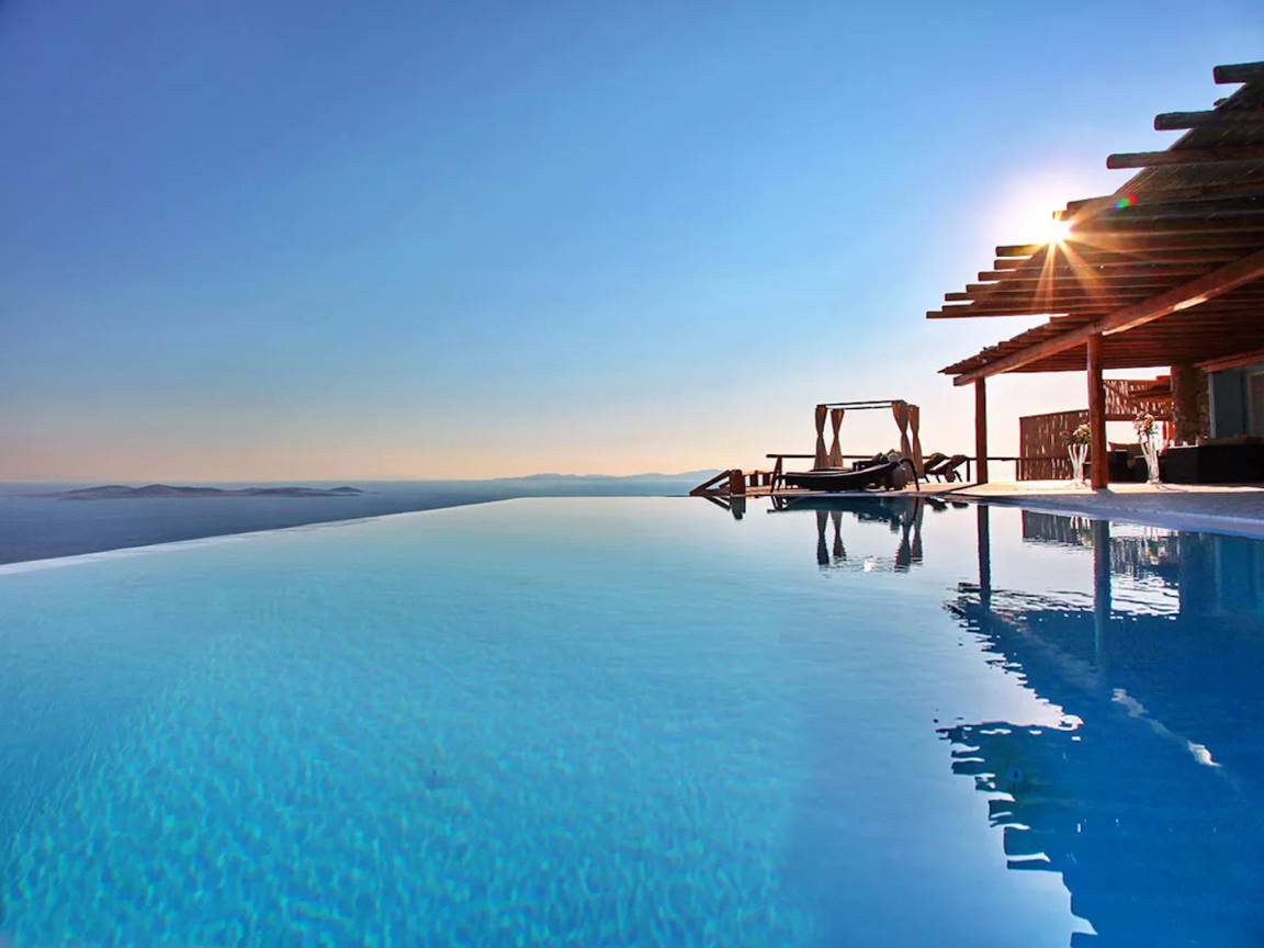 Villa ∙ 11 Bedrooms ∙ 24 Guests - Mikonos