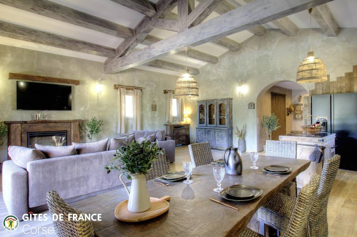 115 M² Gîte ∙ 2 Chambres ∙ 4 Personnes - Saint-Florent