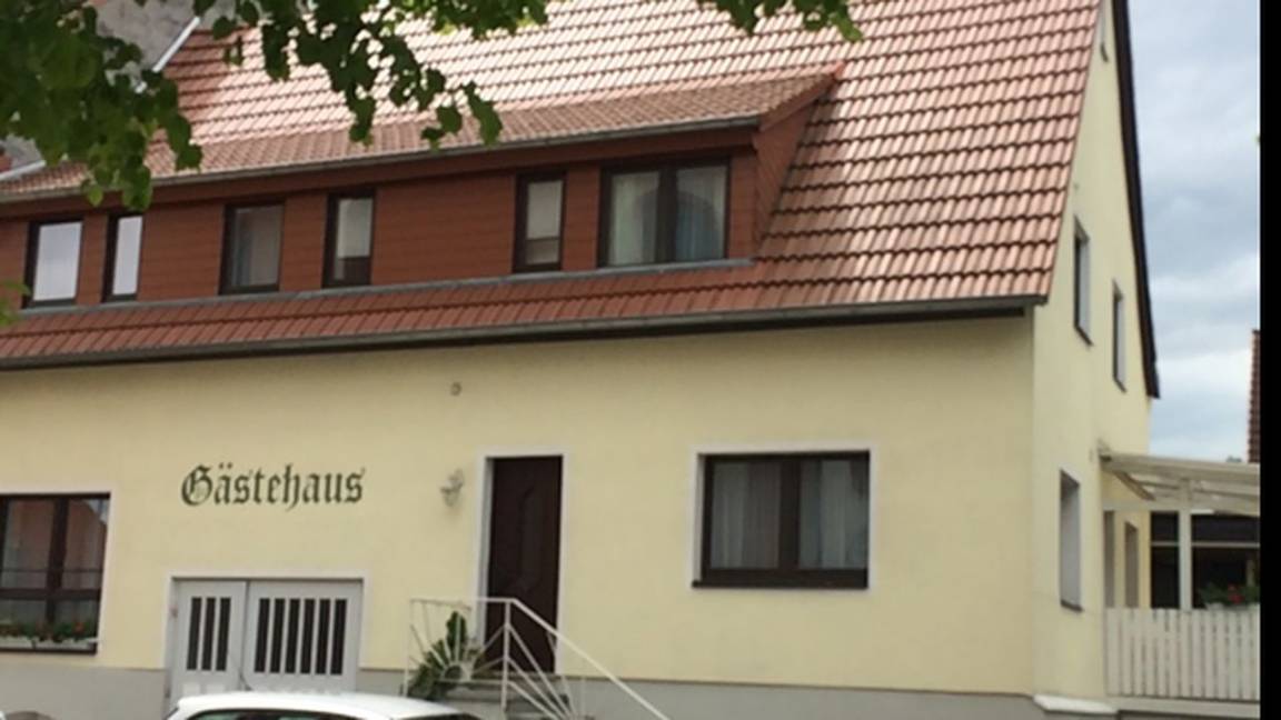 Hotel ∙ 1 Camera Da Letto ∙ 1 Ospite - Tauberbischofsheim