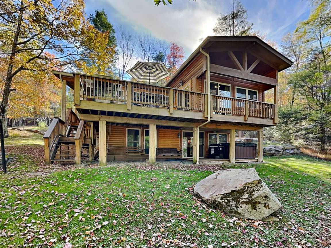 213 M² House ∙ 3 Bedrooms ∙ 10 Guests - Oakland, MD