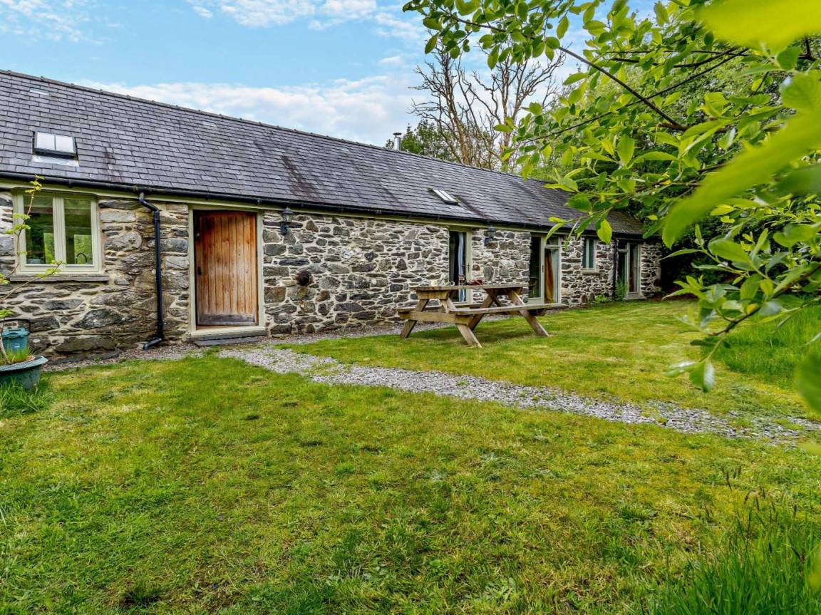 Cottage ∙ 2 Bedrooms ∙ 4 Guests - Machynlleth