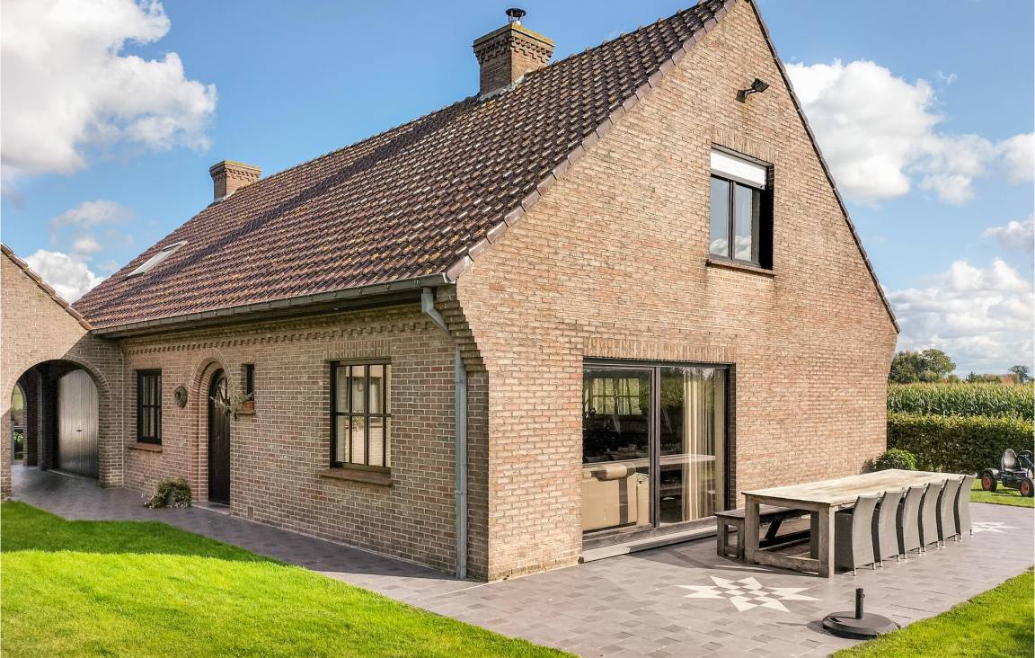 150 M² House ∙ 5 Bedrooms ∙ 14 Guests - Ypres