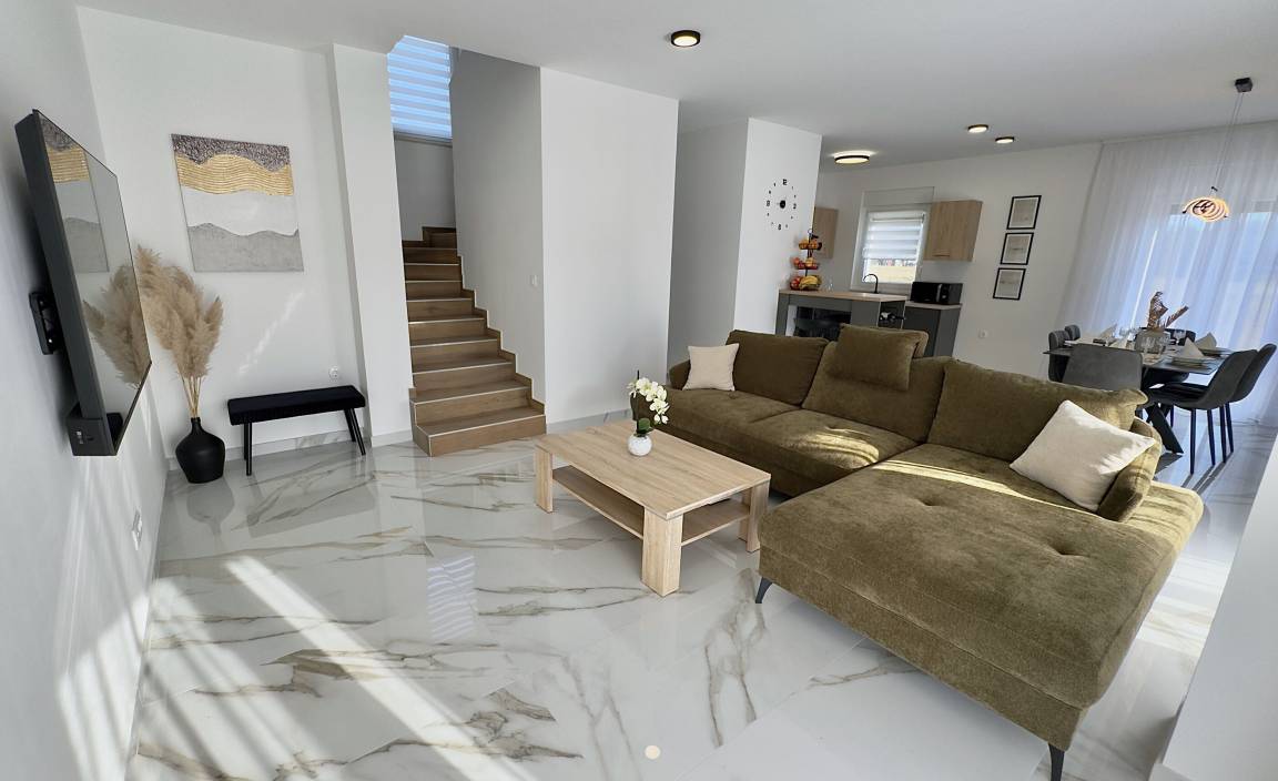 144 M² Huis ∙ 3 Slaapkamers ∙ 6 Gasten - Rijeka