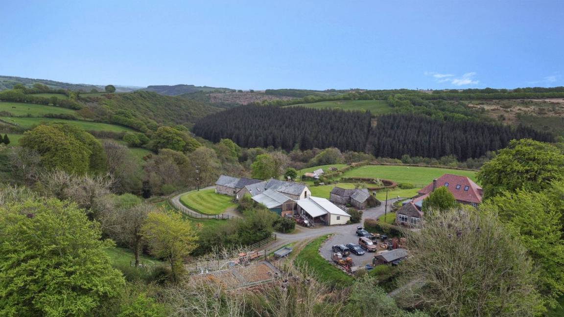 418 M² House ∙ 9 Bedrooms ∙ 18 Guests - Dulverton