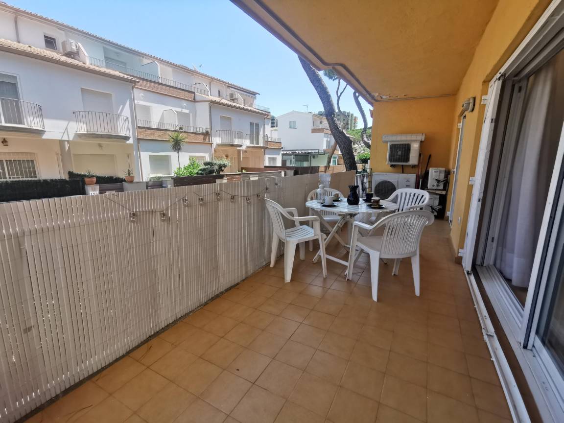 70 M² Ferienwohnung ∙ 3 Schlafzimmer ∙ 6 Gäste - Castell-Platja d'Aro