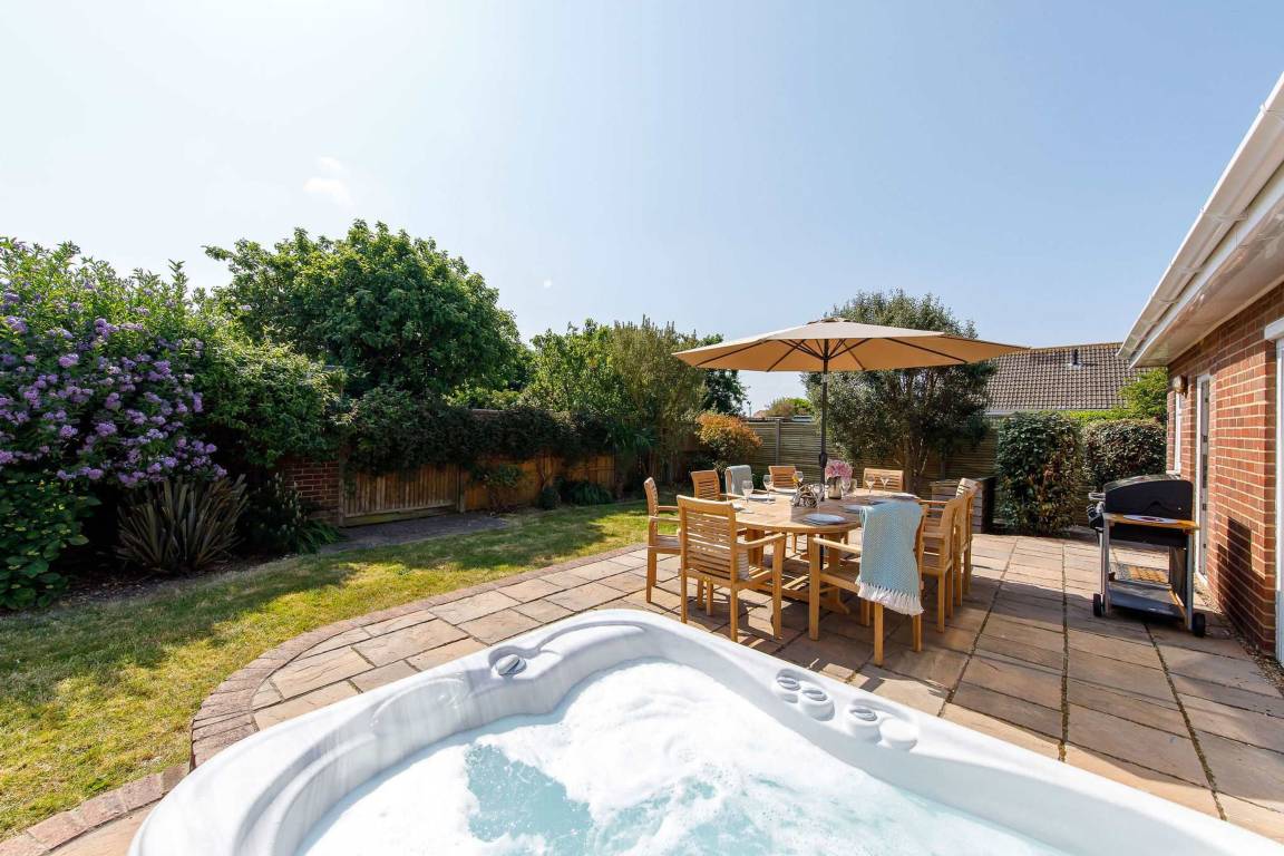 House ∙ 4 Bedrooms ∙ 10 Guests - West Wittering