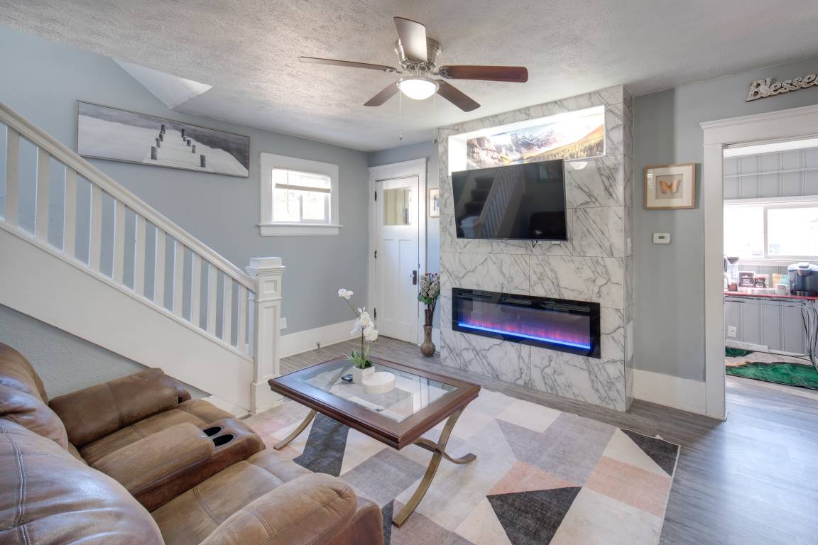 153 M² House ∙ 5 Bedrooms ∙ 6 Guests - Akron, OH