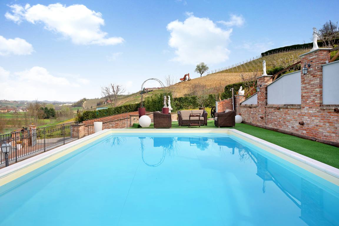 200 M² House ∙ 3 Bedrooms ∙ 6 Guests - Asti