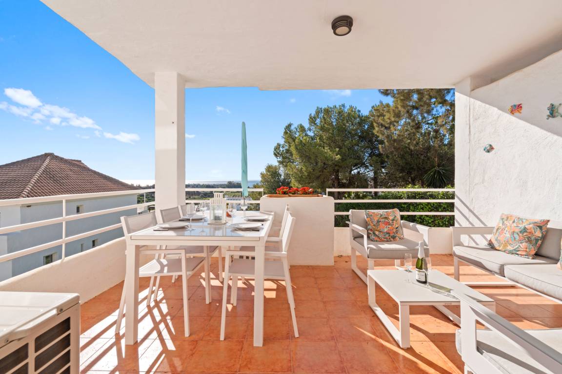 110 M² Apartamento ∙ 2 Habitaciones ∙ 5 Huéspedes - Estepona