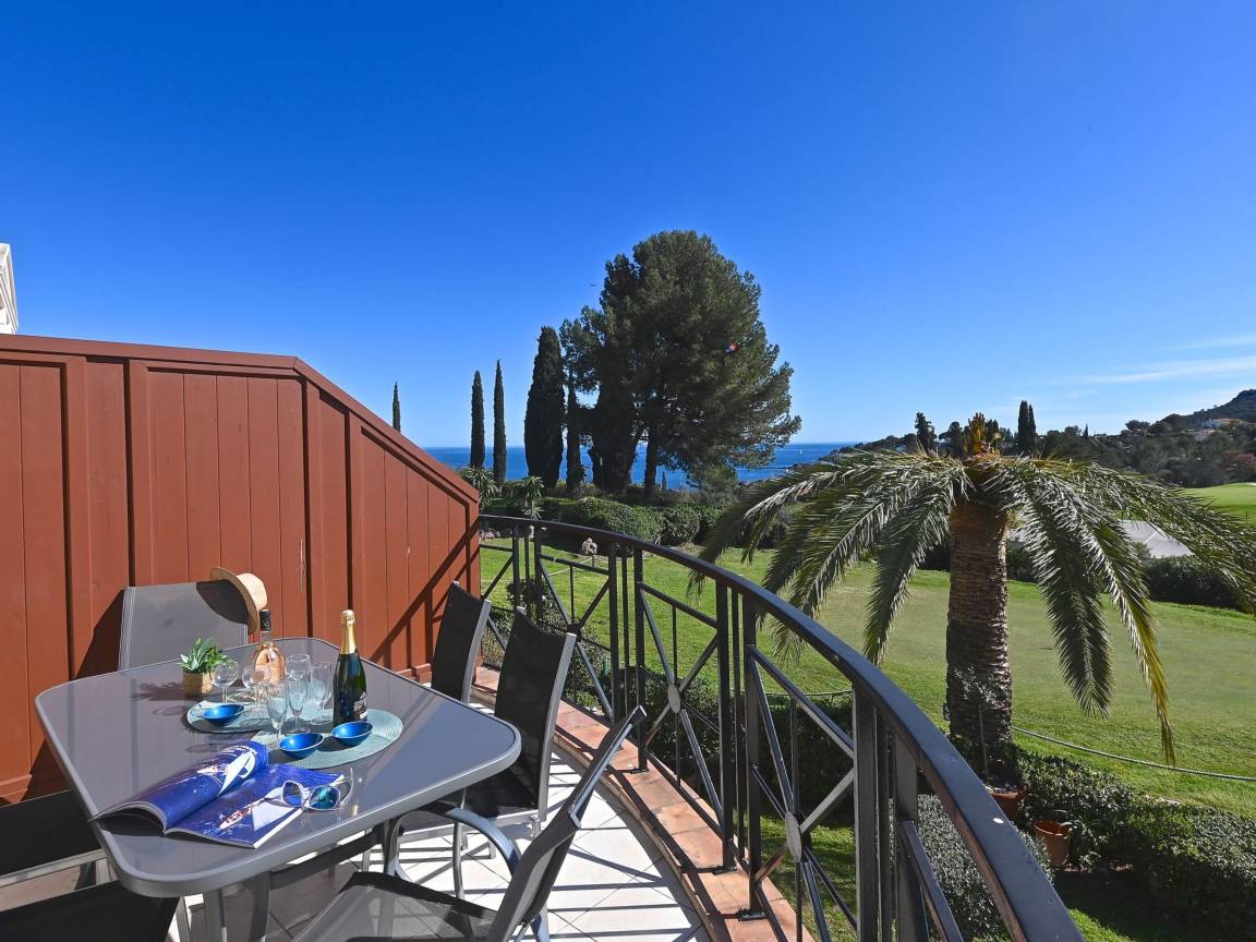 39 M² House ∙ 1 Bedroom ∙ 6 Guests - Saint-Raphaël