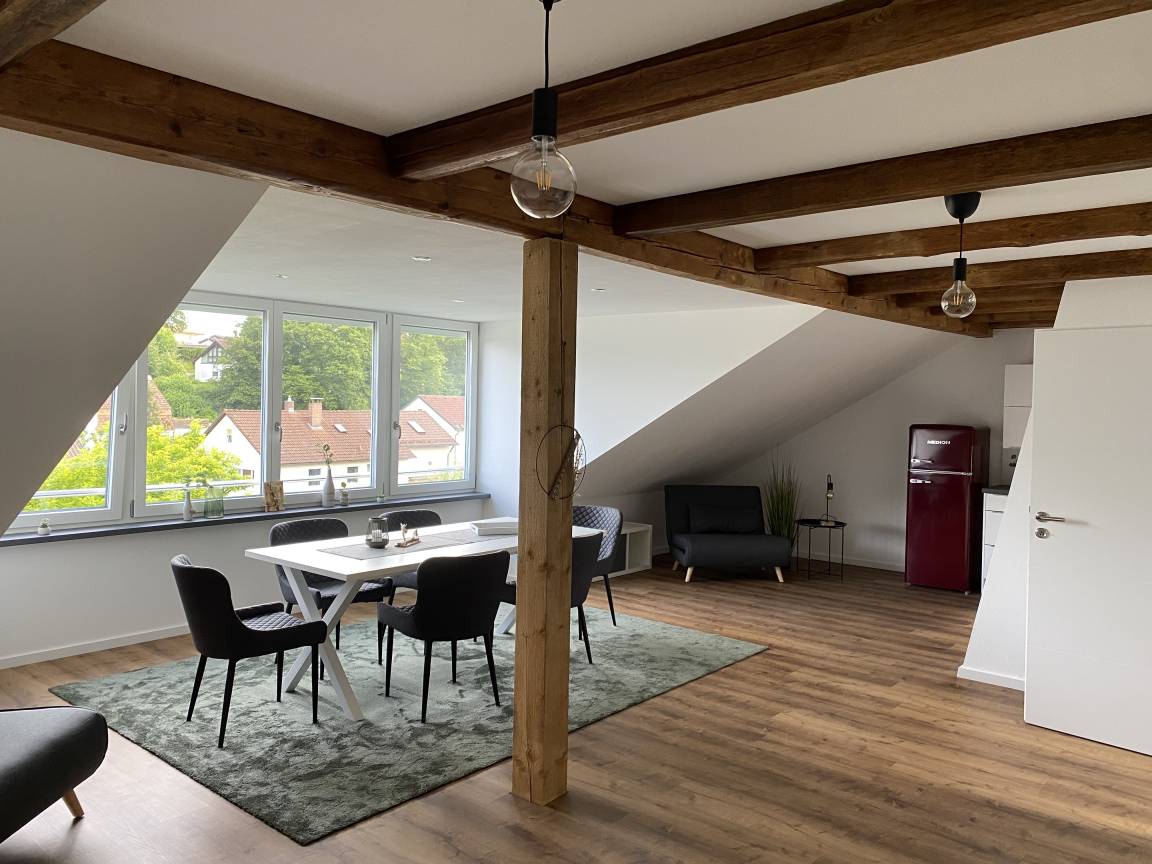 85 M² Ferienwohnung ∙ 2 Schlafzimmer ∙ 6 Gäste - Kronach