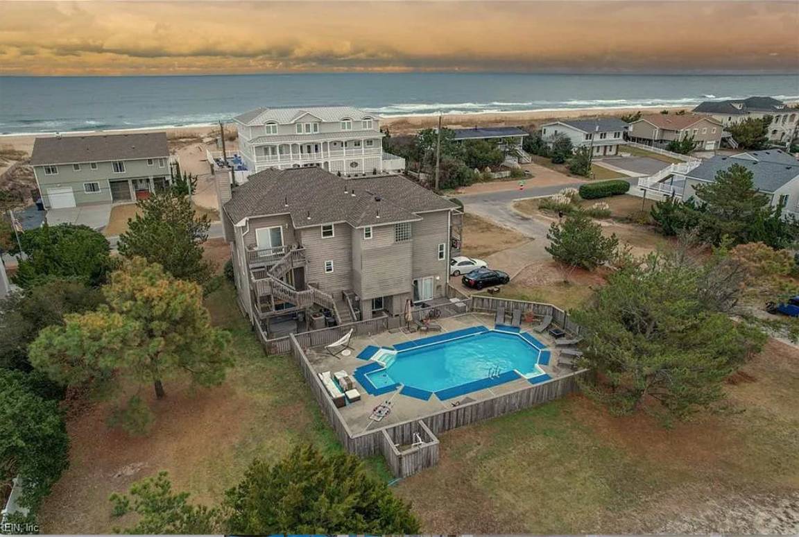 House ∙ 7 Bedrooms ∙ 18 Guests - Sandbridge Beach, VA