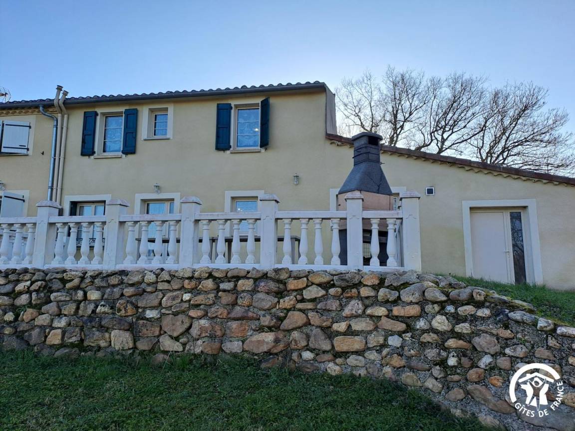 200 M² Gîte ∙ 3 Chambres ∙ 9 Personnes - Castres