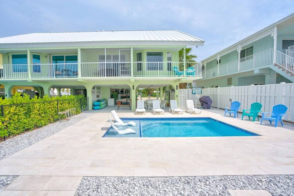 House ∙ 2 Bedrooms ∙ 5 Guests - Key Colony Beach, FL