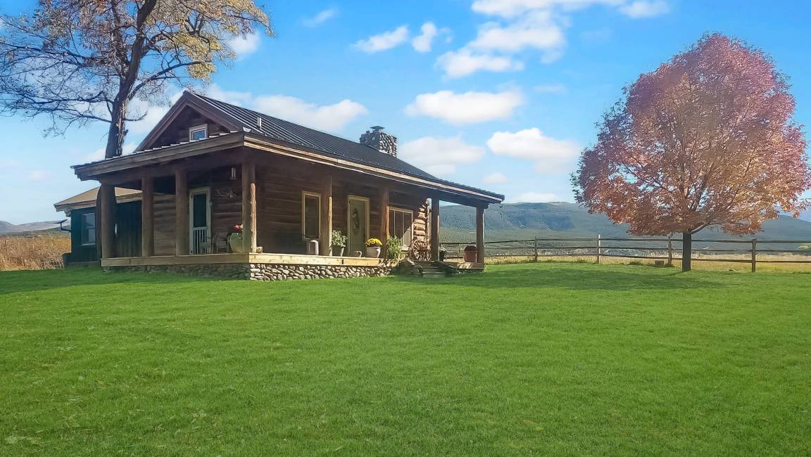 Cabin ∙ 2 Bedrooms ∙ 6 Guests - Mesa, CO
