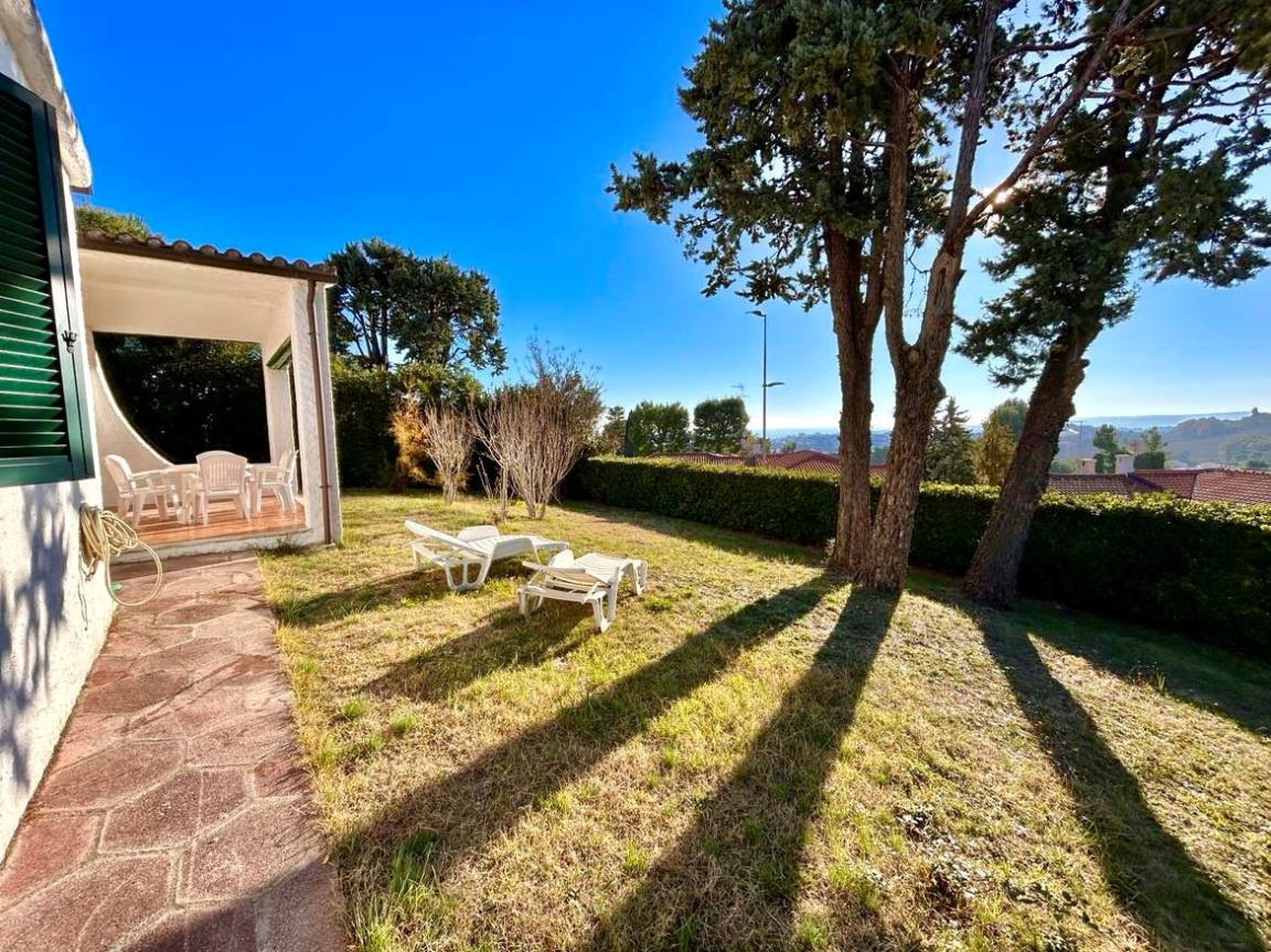 Villa ∙ 3 Bedrooms ∙ 8 Guests - Sirolo