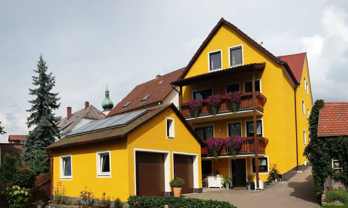 87 M² Ferienwohnung ∙ 2 Schlafzimmer ∙ 4 Gäste - Vohenstrauß