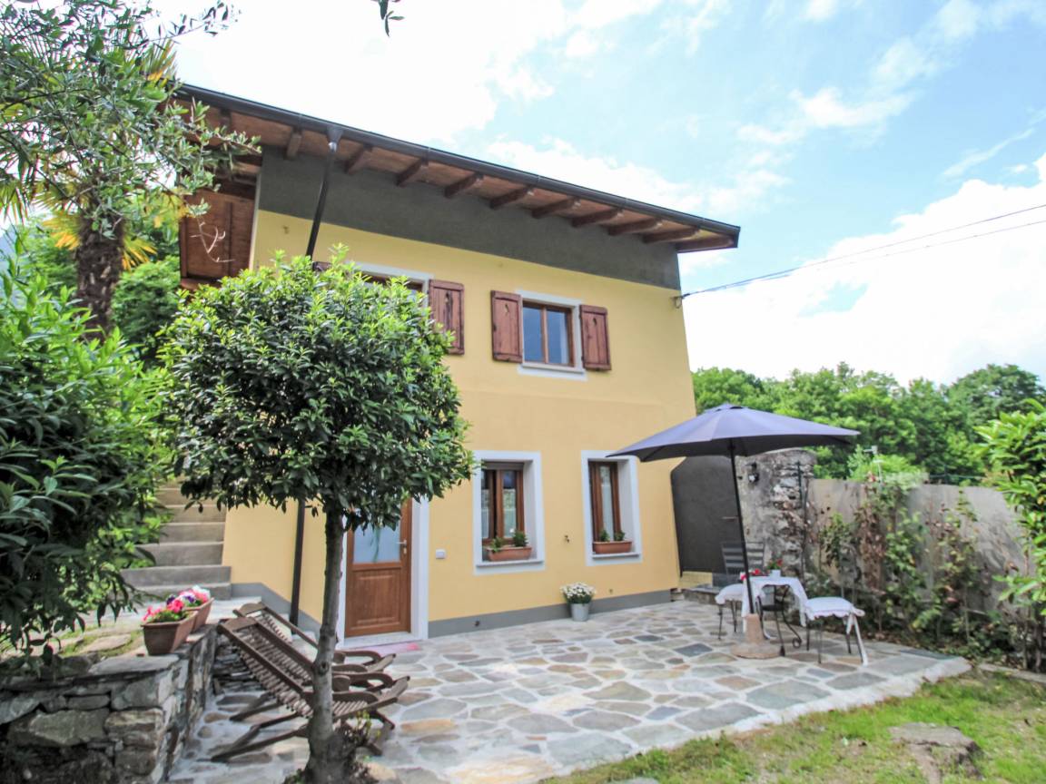 30 M² House ∙ 1 Bedroom ∙ 2 Guests - Lake Maggiore