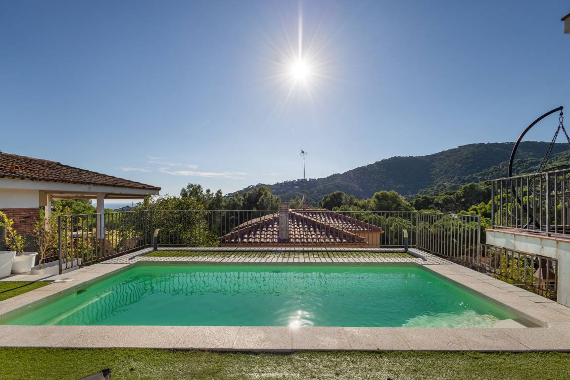 50 M² Bed & Breakfast ∙ 2 Habitaciones ∙ 4 Huéspedes - Argentona