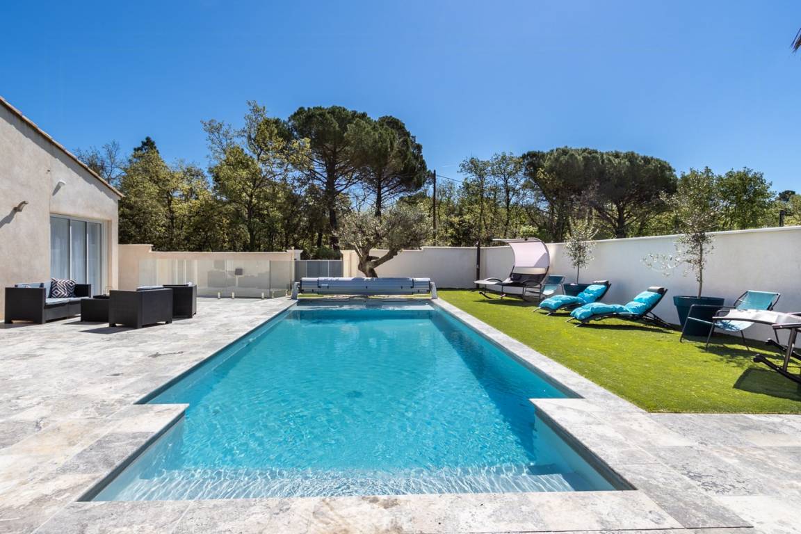 160 M² Maison De Vacances ∙ 4 Chambres ∙ 8 Personnes - Brignoles