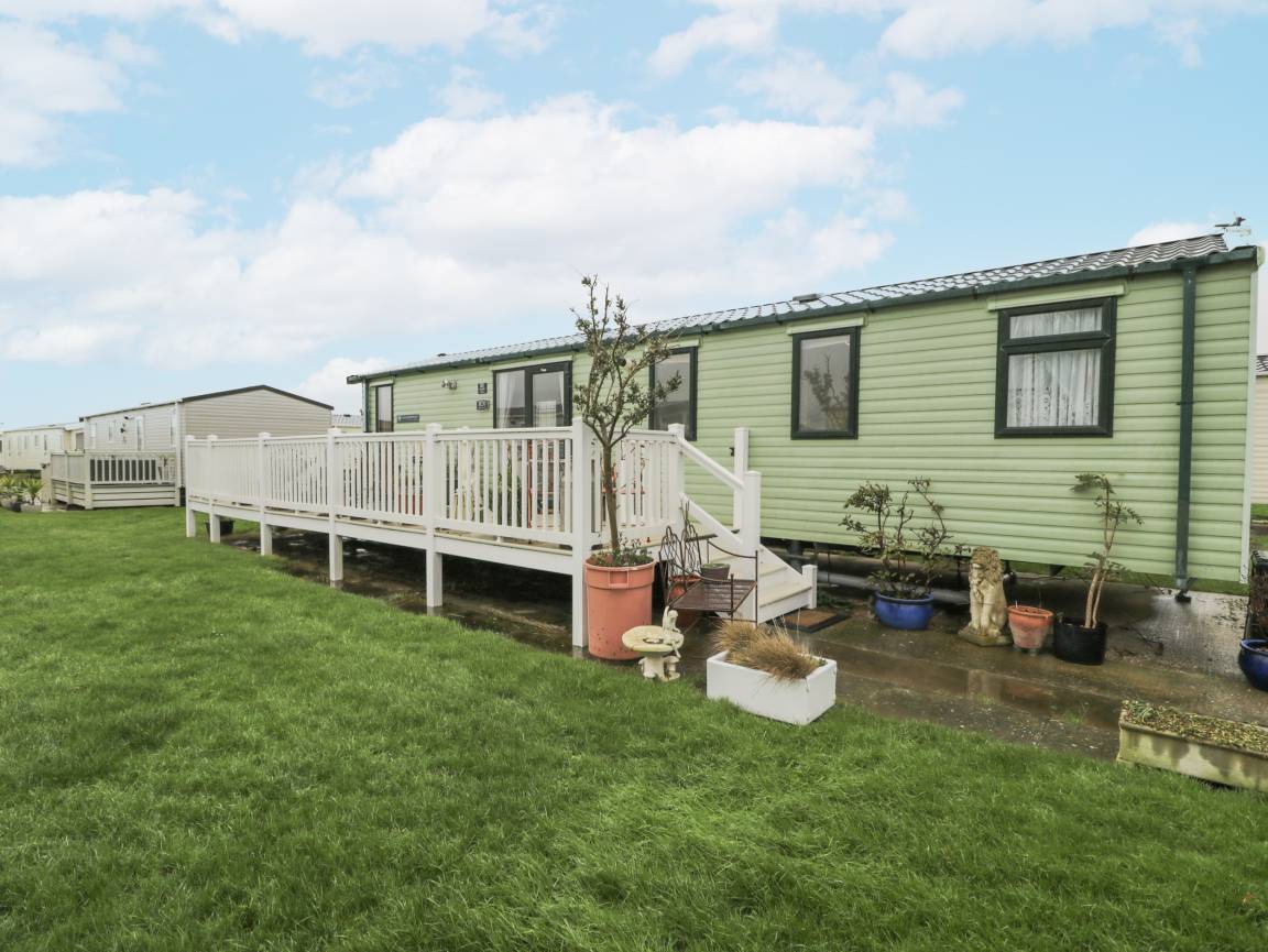 Cottage ∙ 3 Bedrooms ∙ 6 Guests - Towyn
