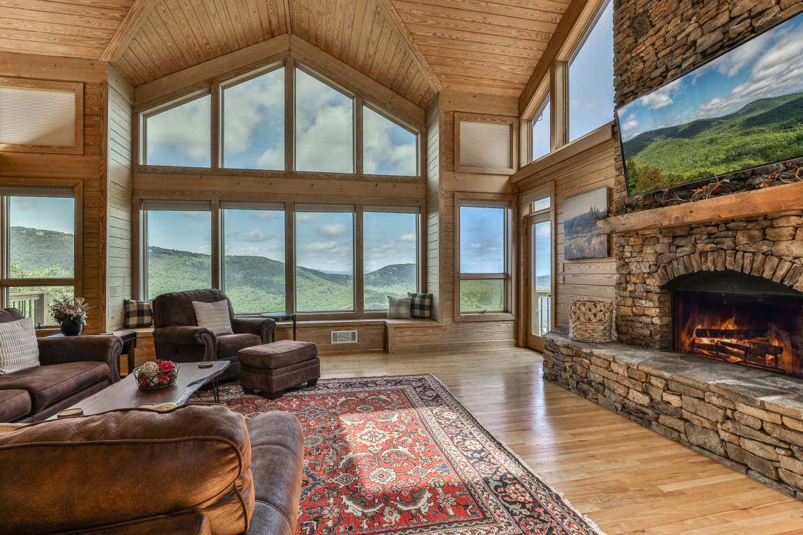 223 M² Cabin ∙ 4 Bedrooms ∙ 8 Guests - Jasper, GA