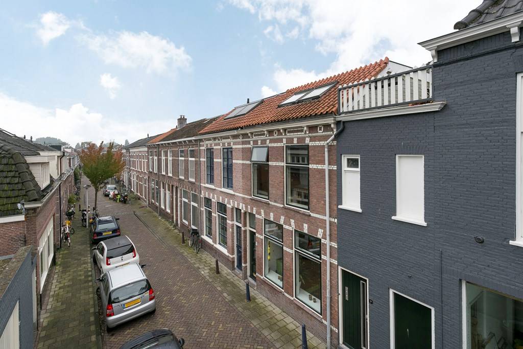 85 M² House ∙ 2 Bedrooms ∙ 5 Guests - Leiden