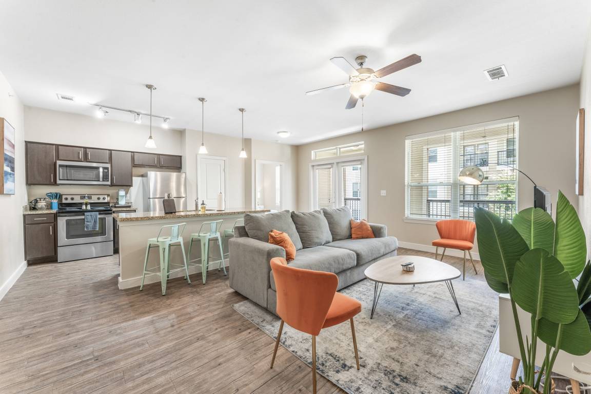 Apartment ∙ 2 Bedrooms ∙ 6 Guests - Austin, TX