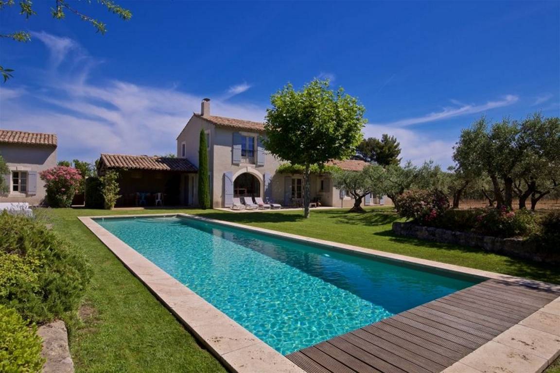 200 M² Villa ∙ 5 Bedrooms ∙ 10 Guests - Eygalières