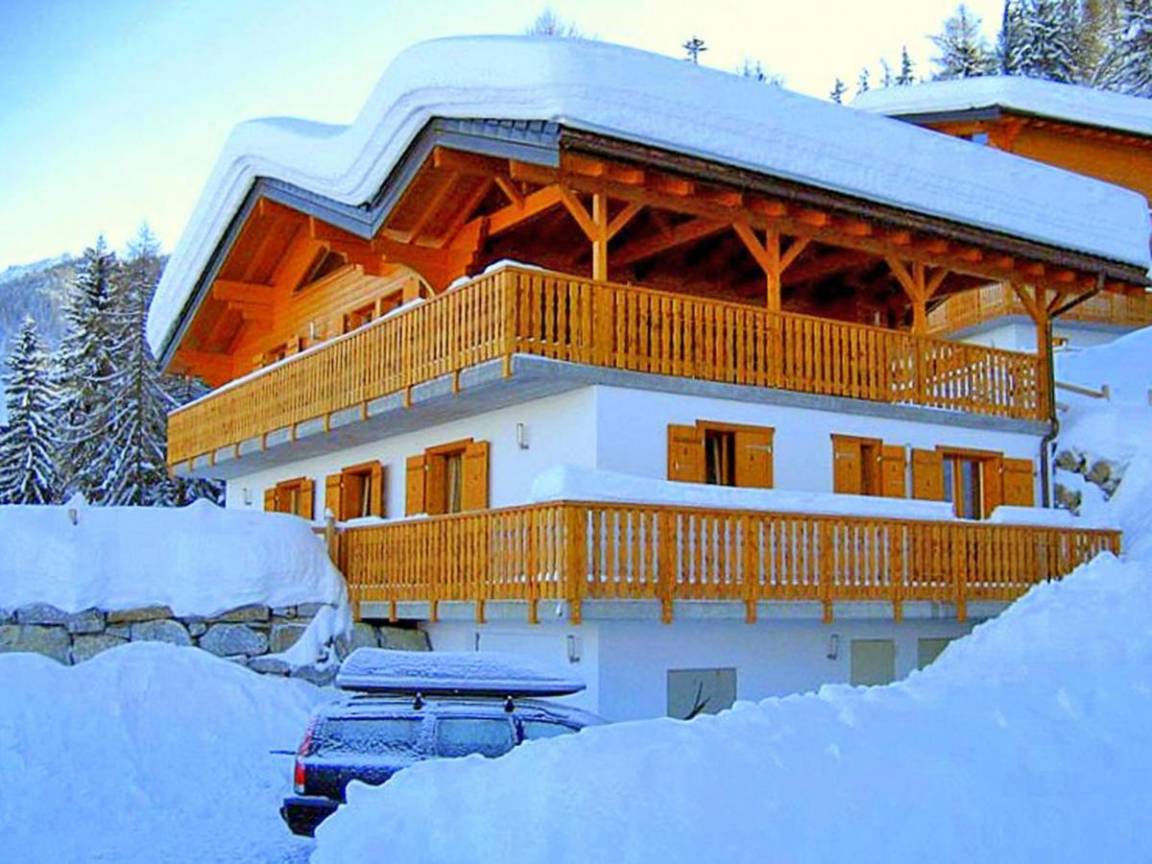 230 M² Chalet ∙ 6 Slaapkamers ∙ 12 Gasten - Ovronnaz