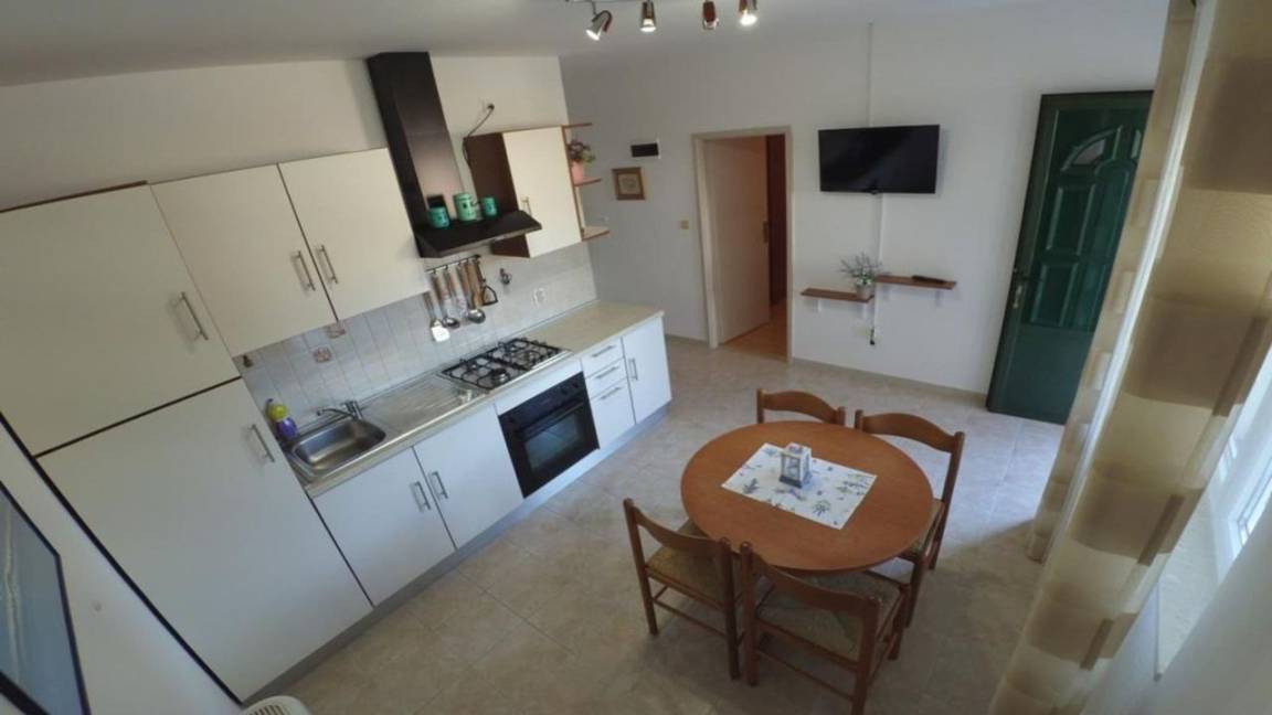44 M² Ferienwohnung ∙ 2 Schlafzimmer ∙ 4 Gäste - Smokvica