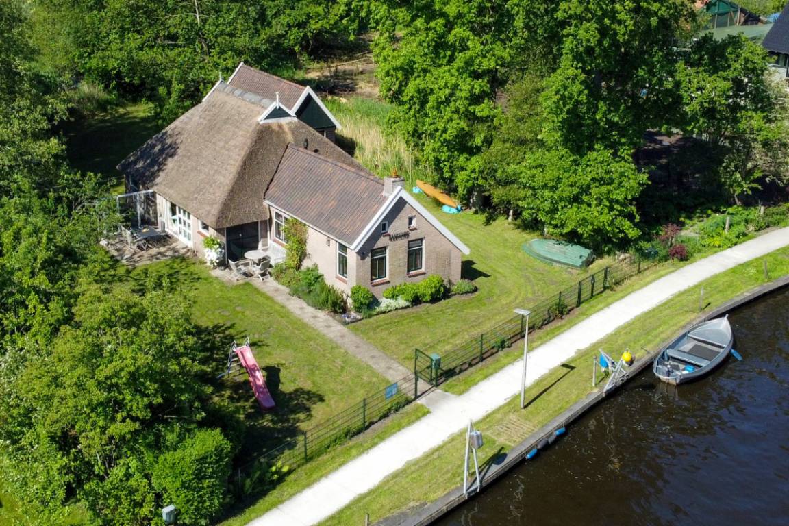 100 M² House ∙ 3 Bedrooms ∙ 6 Guests - Giethoorn