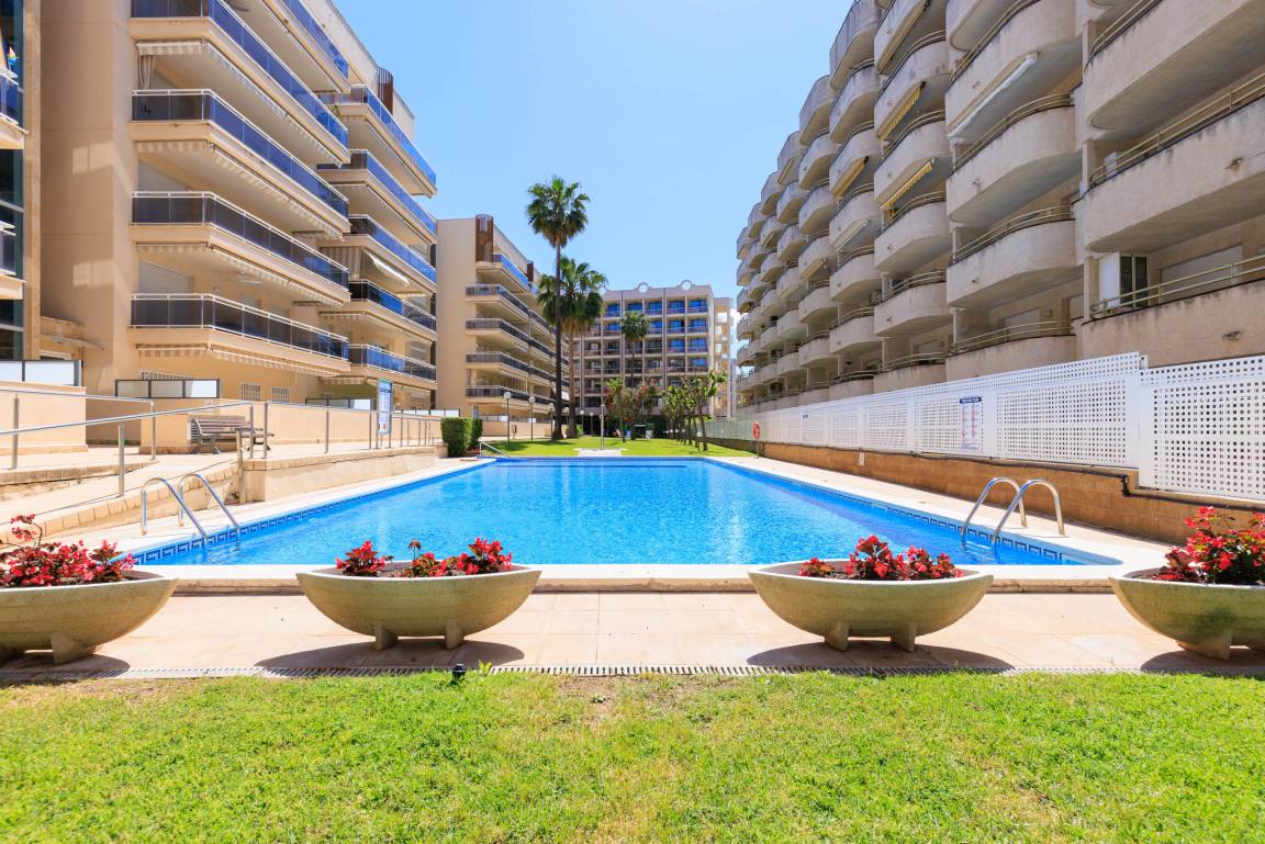 90 M² Apartamento ∙ 3 Habitaciones ∙ 8 Huéspedes - Cambrils