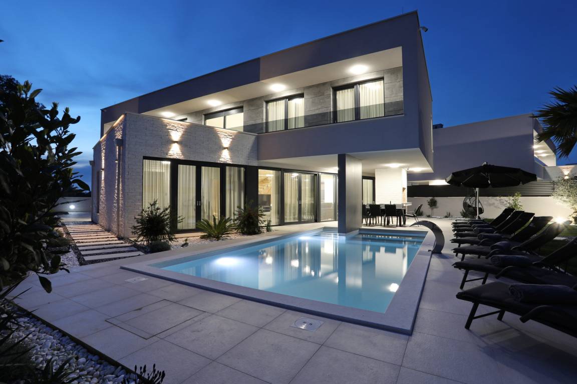 252 M² Villa ∙ 4 Bedrooms ∙ 8 Guests - Zaton