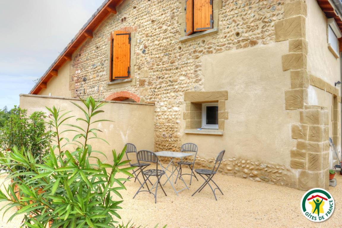 77 M² Gîte ∙ 2 Chambres ∙ 4 Personnes - Romans-sur-Isère