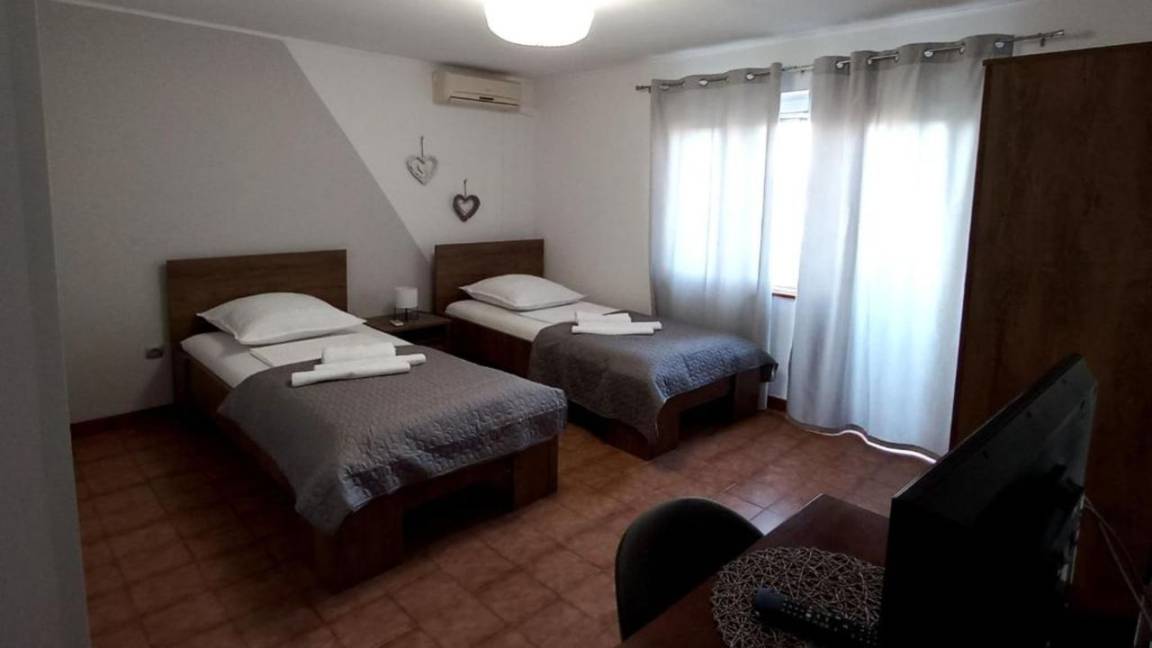 19 M² Ferienwohnung ∙ 1 Schlafzimmer ∙ 3 Gäste - Murter