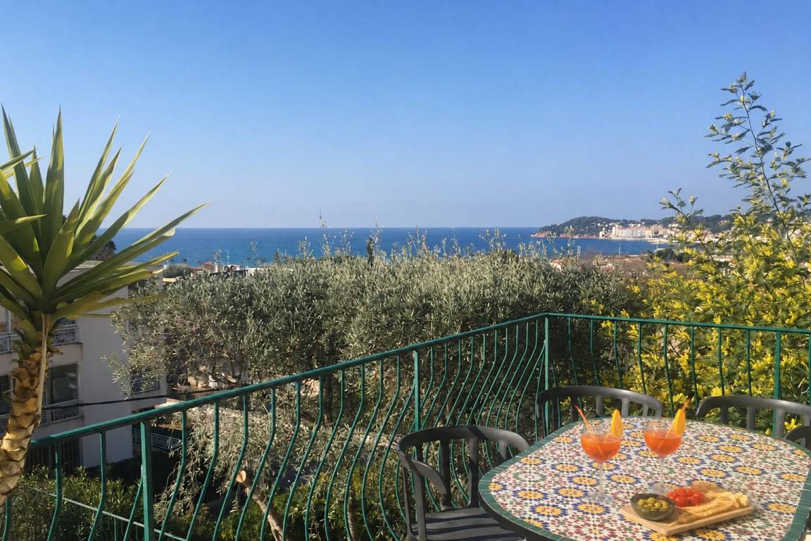 36 M² Maison De Vacances ∙ 1 Chambre ∙ 4 Personnes - Bandol