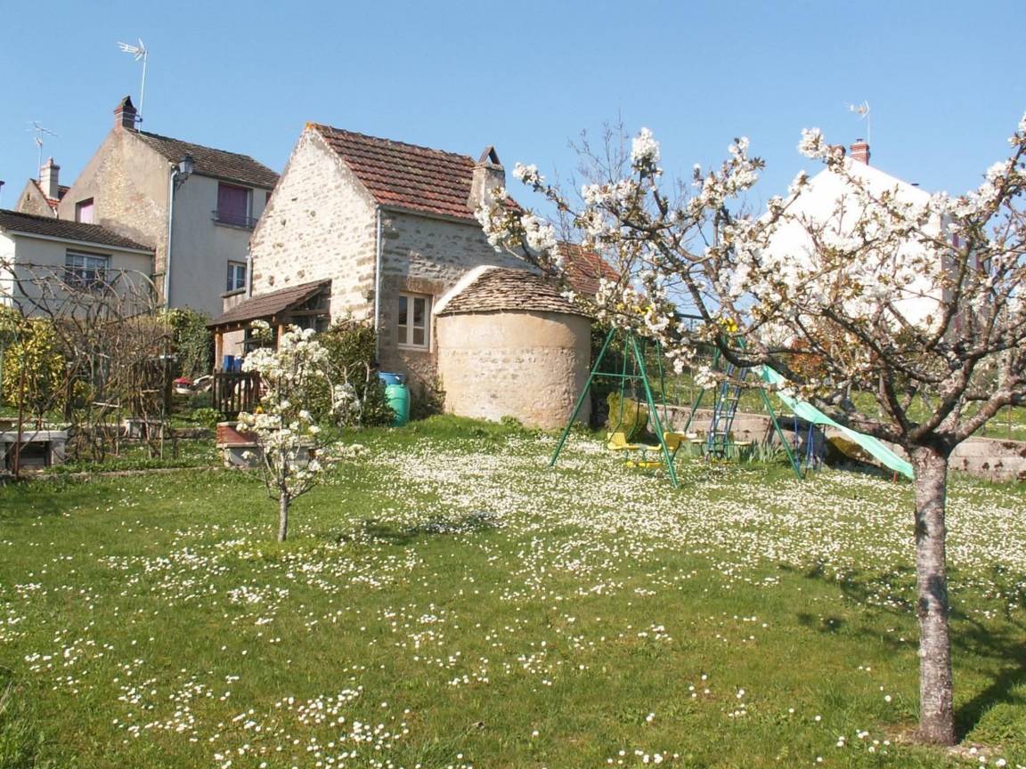 79 M² Cottage ∙ 3 Bedrooms ∙ 6 Guests - Avallon