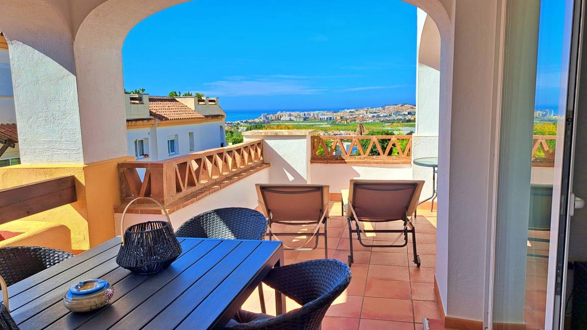 85 M² Apartamento ∙ 2 Habitaciones ∙ 4 Huéspedes - Torre del Mar