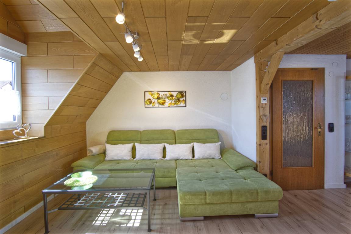 100 M² Apartment ∙ 2 Bedrooms ∙ 5 Guests - Illertissen