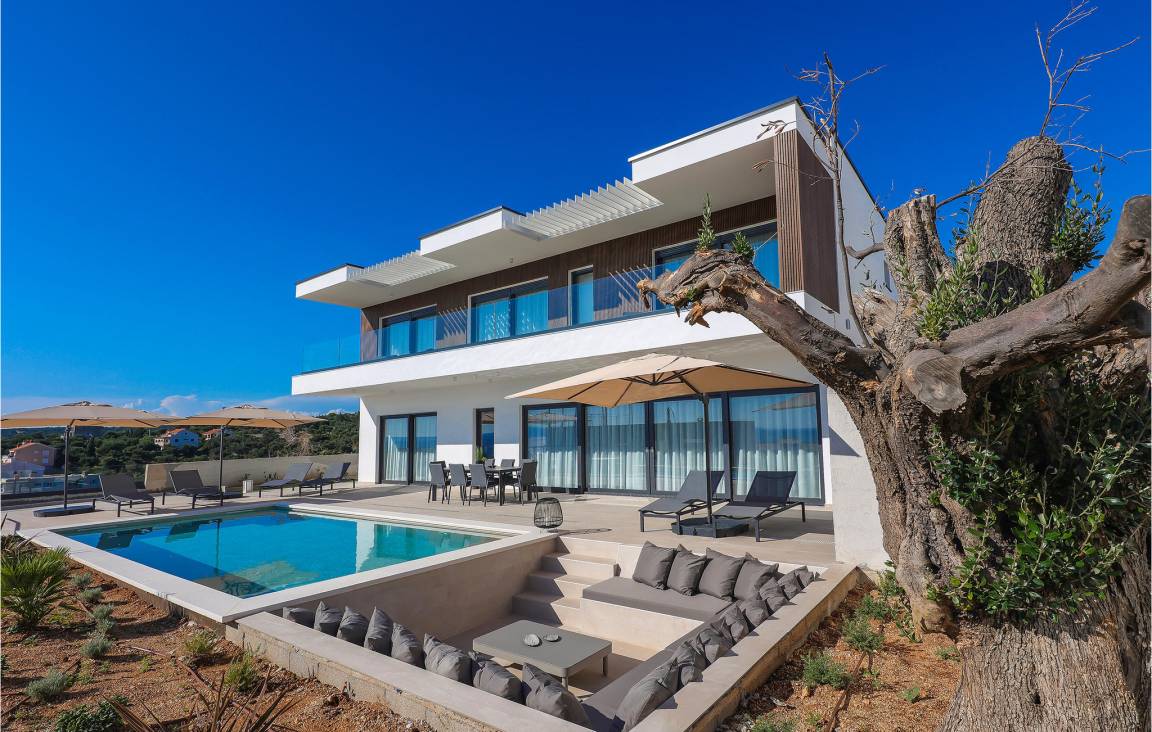 260 M² Casa ∙ 4 Habitaciones ∙ 10 Huéspedes - Rab