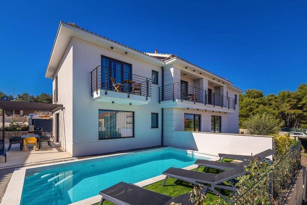 110 M² House ∙ 3 Bedrooms ∙ 8 Guests - Krk