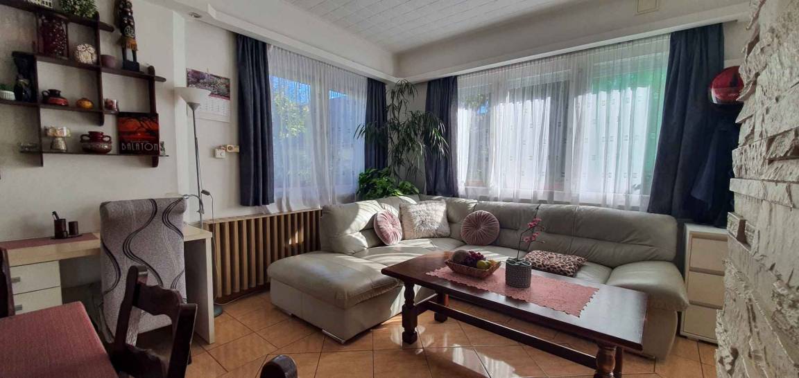 90 M² Apartment ∙ 2 Bedrooms ∙ 6 Guests - Zamárdi