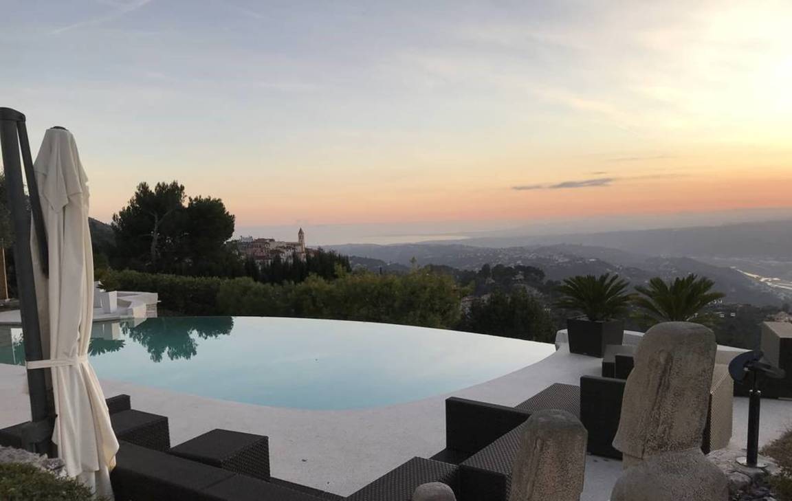 220 M² Maison De Vacances ∙ 3 Chambres ∙ 8 Personnes - Villefranche-sur-Mer