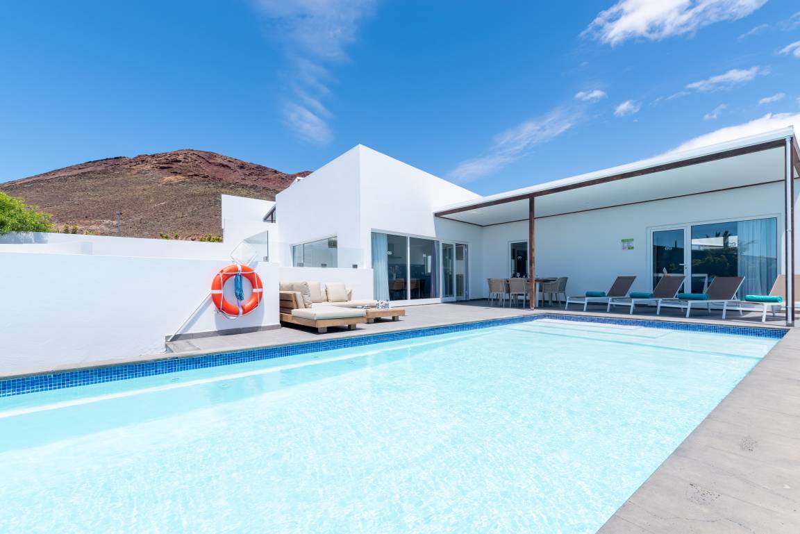 160 M² Holiday Park ∙ 3 Bedrooms ∙ 6 Guests - Playa Blanca