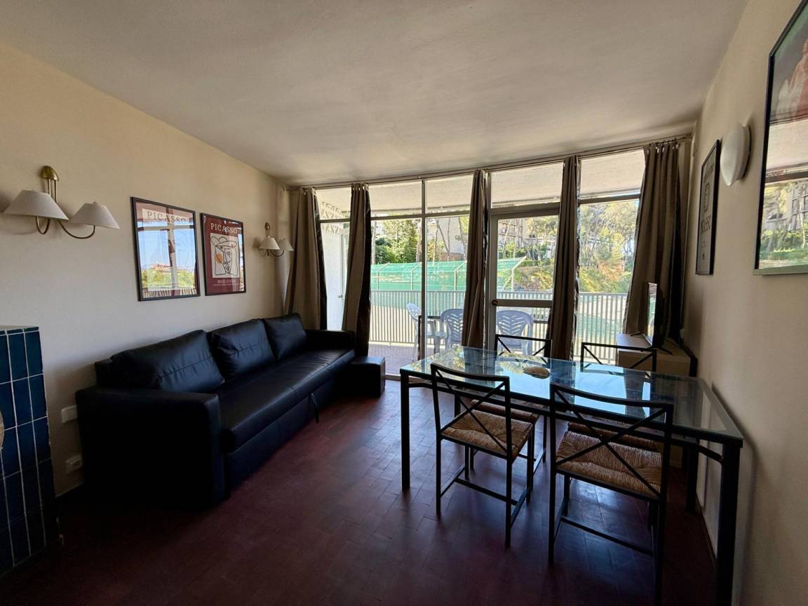 70 M² Ferienwohnung ∙ 2 Schlafzimmer ∙ 5 Gäste - Lloret de Mar