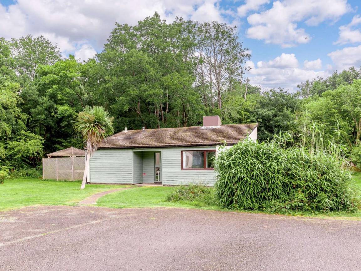 Lodge ∙ 2 Bedrooms ∙ 5 Guests - Plymouth