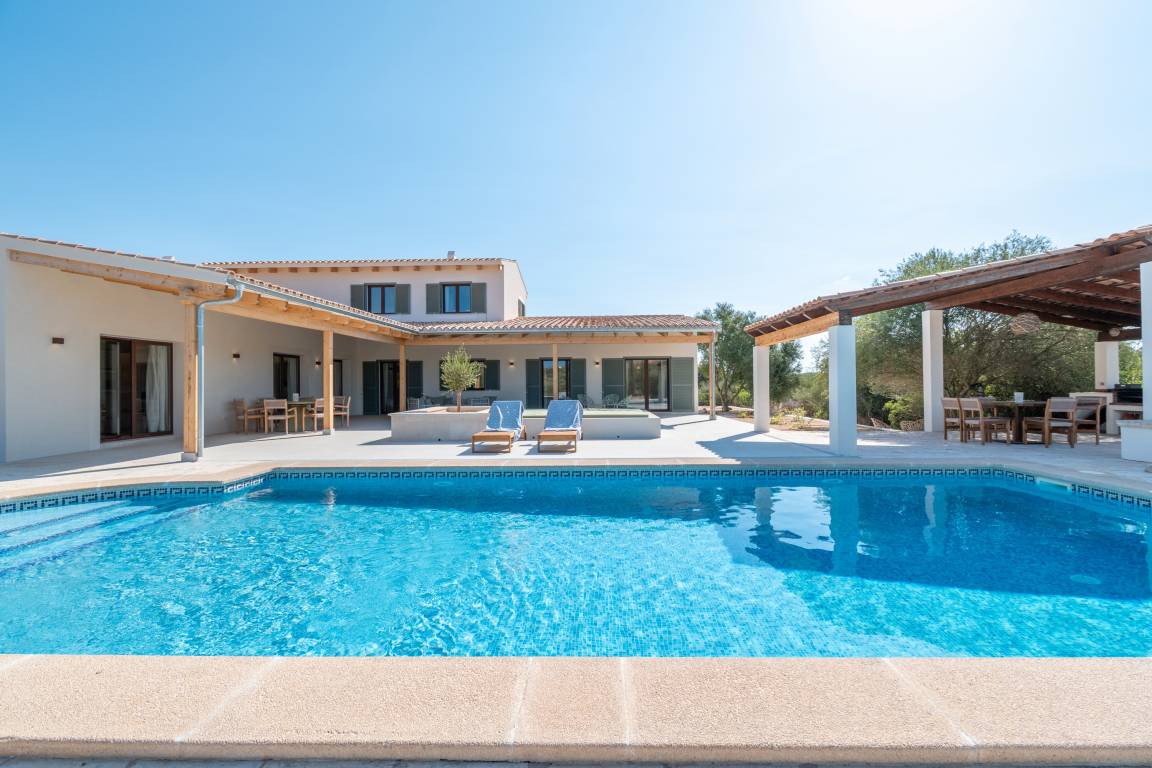 400 M² House ∙ 4 Bedrooms ∙ 8 Guests - Ses Salines