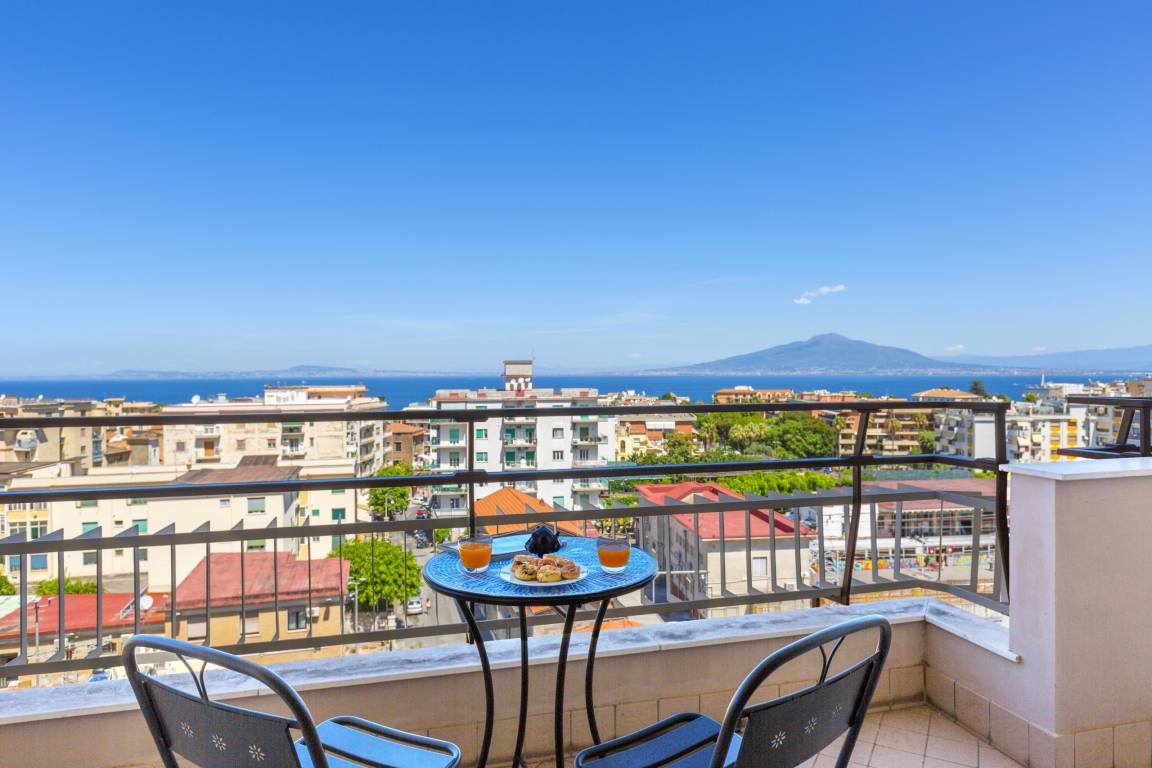 90 M² Apartment ∙ 2 Bedrooms ∙ 5 Guests - Sorrento, Italy